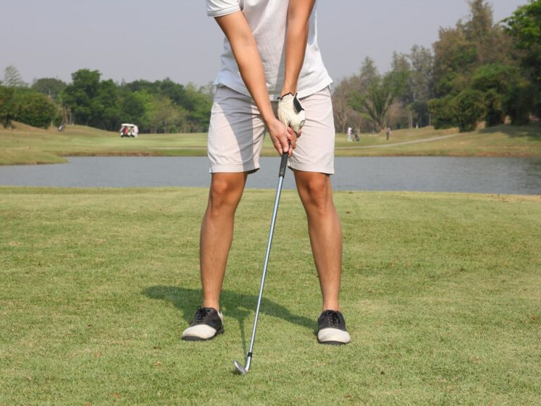 Tiger Woods Putting Grip (Detailed Breakdown) | Golfers Gear